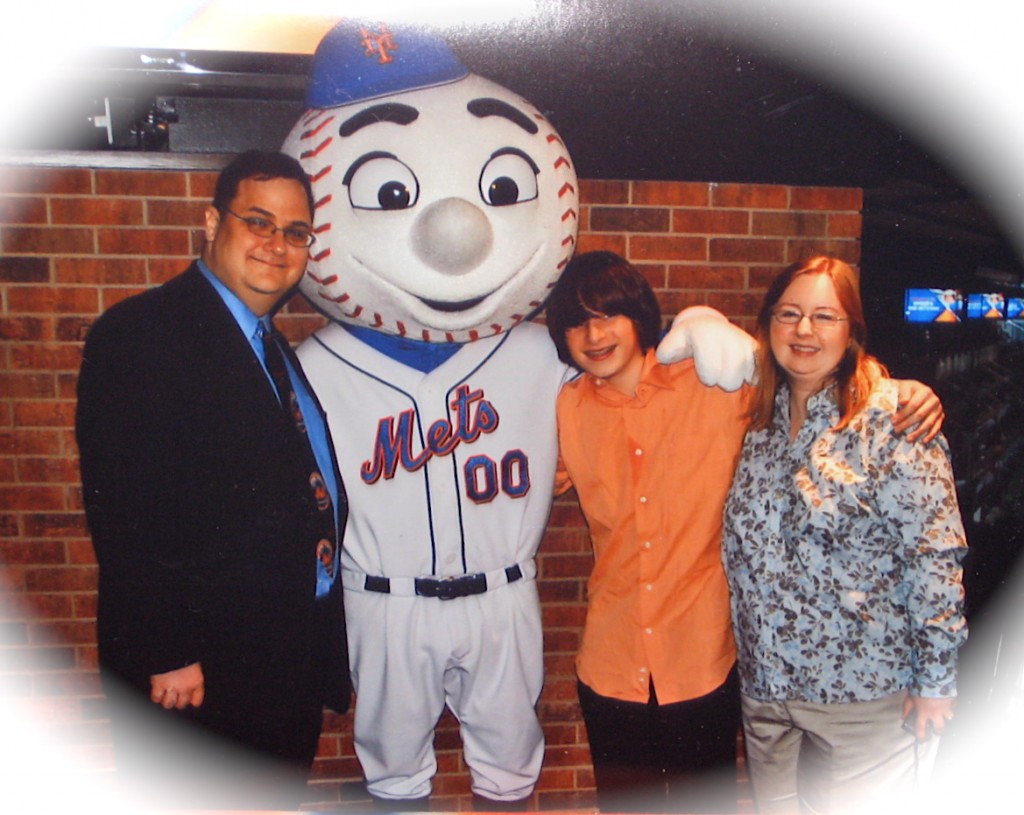 Mr. Met Can Do It All « Faith and Fear in Flushing